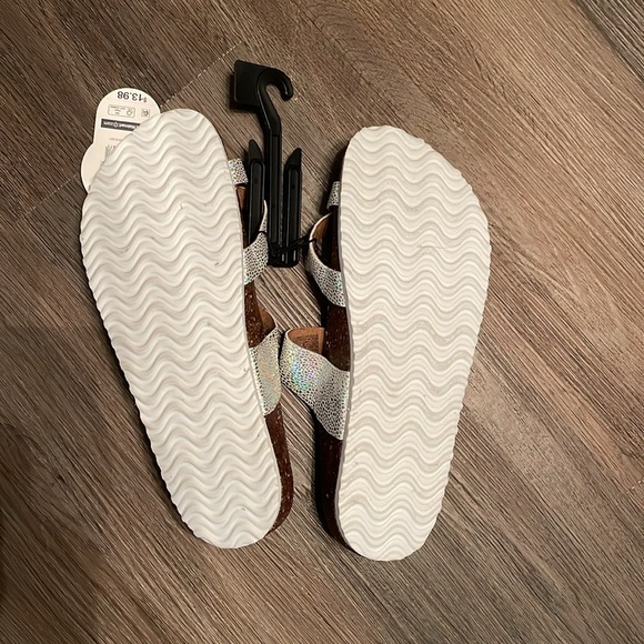 wonder nation | Shoes | Nwt Wonder Nation Girls Two Buckle Toe Sandal ...